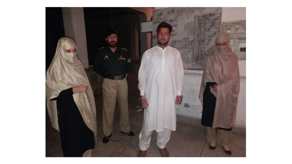 Chitral lady police officers arrest man involved in harassing Kalash ...